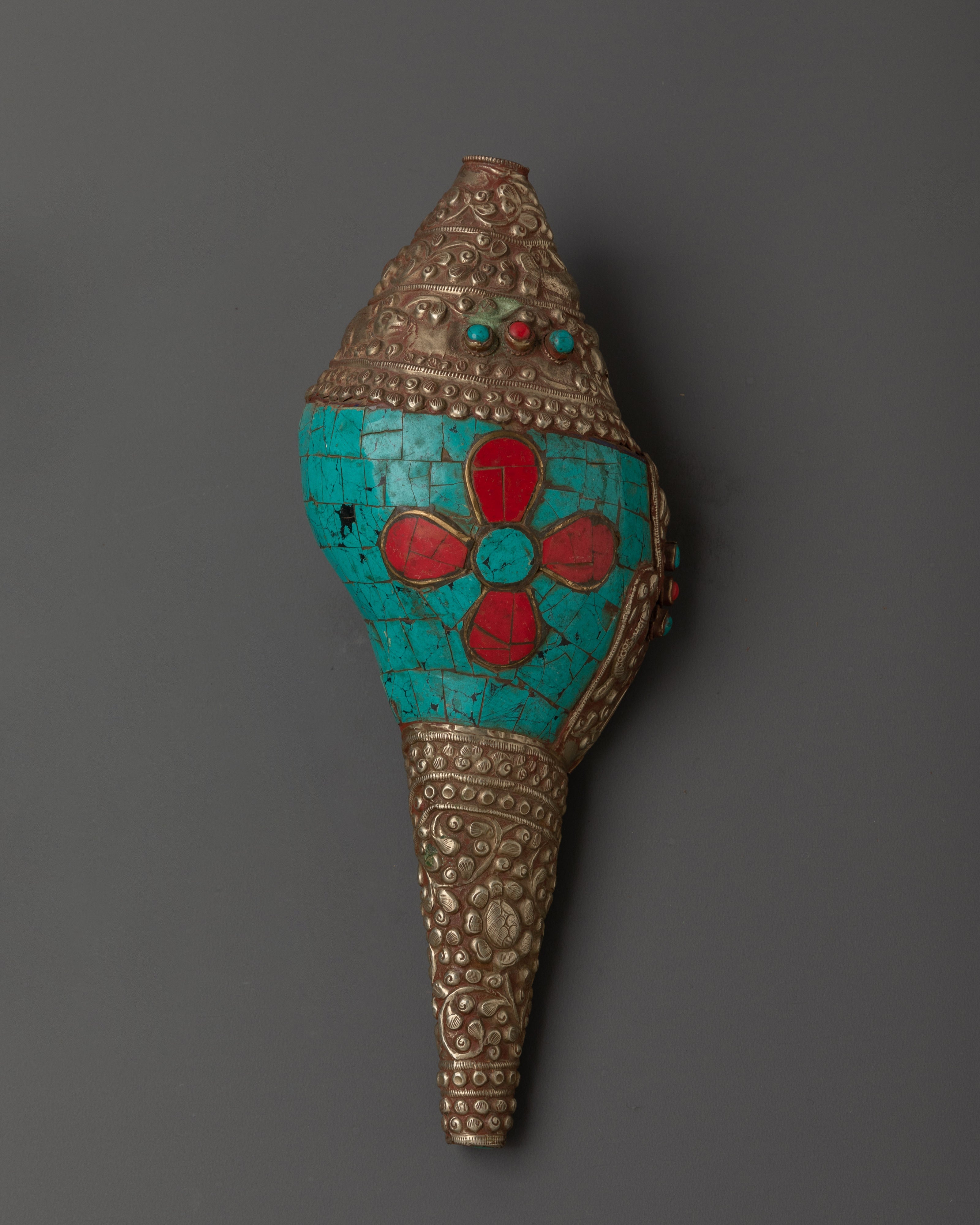 Ritual conch | Handcrafted Shankha for Puja