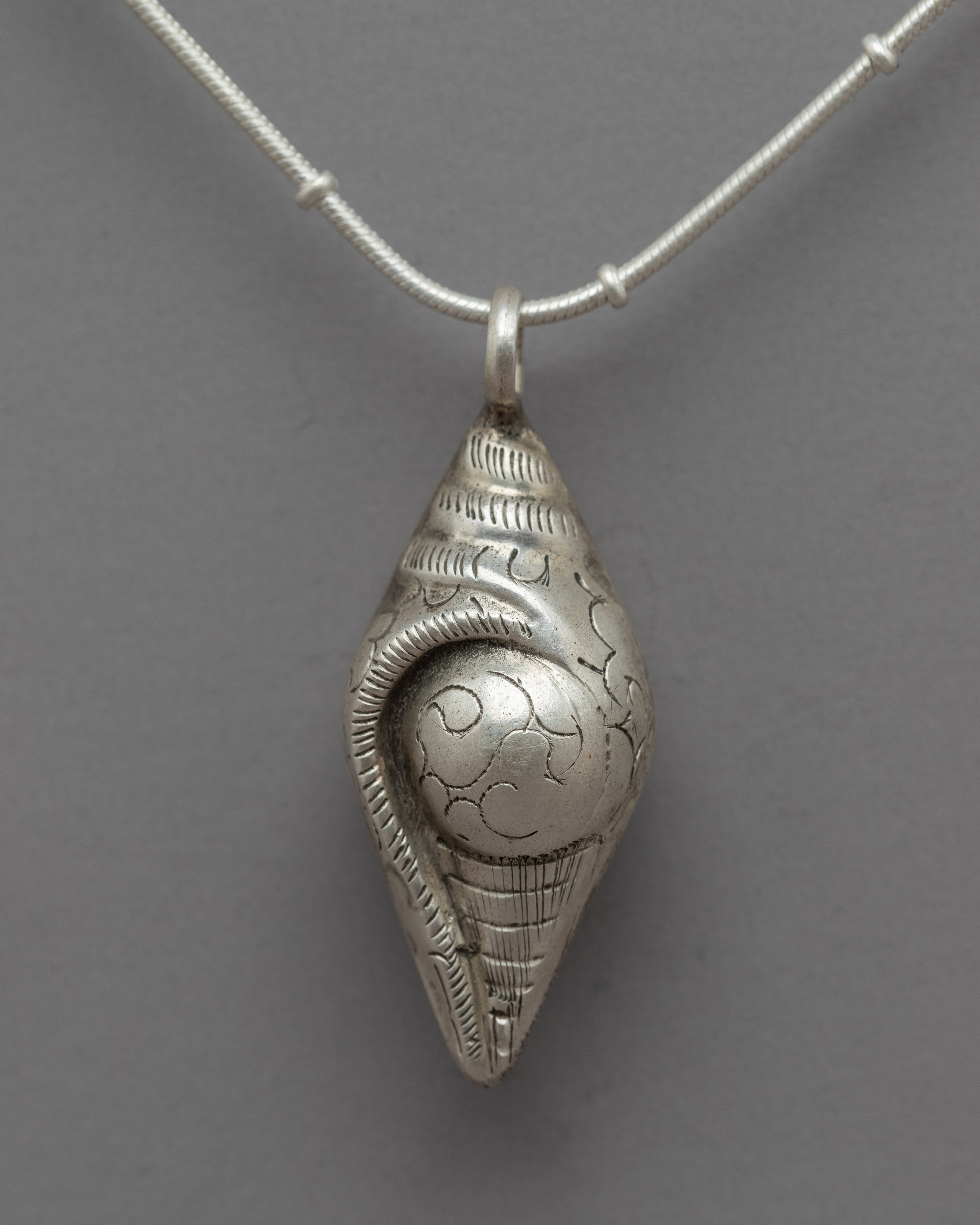 Sterling Silver Locket | Classic Sankha Shape Locket